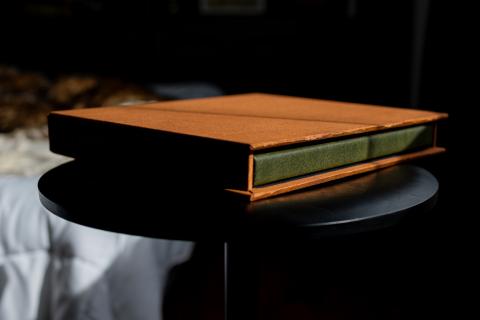 Linen Slipcase with Eco Leather Book | visionart