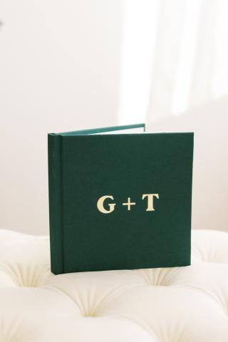 8x8 Evergreen Album with Gold Debossing | visionart